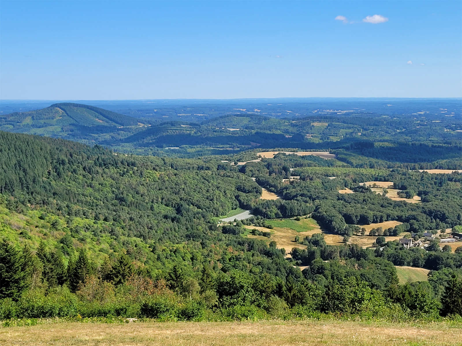 Suc au May - Sites Naturels / Parcs Naturels à Chaumeil - Guide de la ...