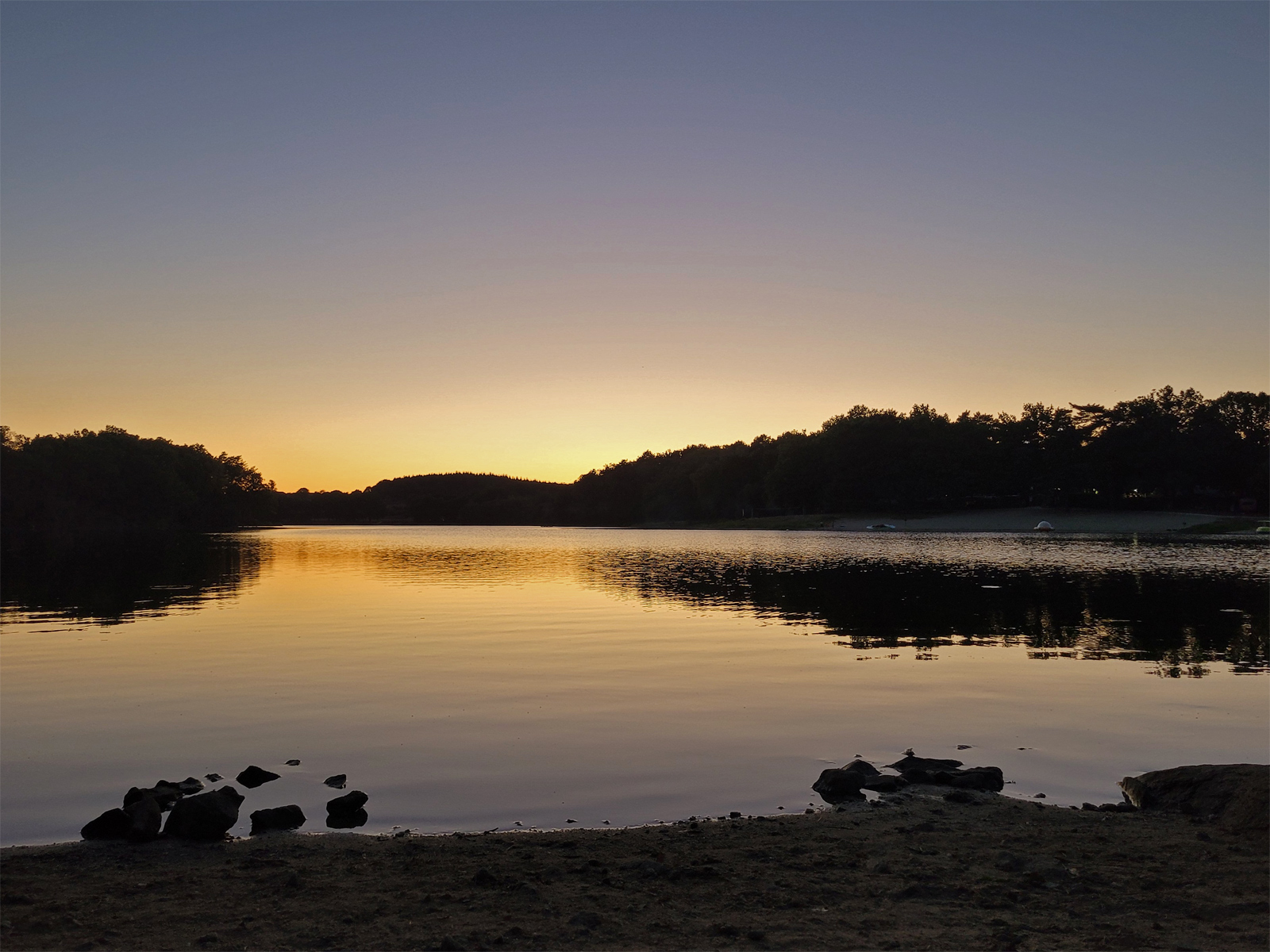 Lac de Feyt - Sites Naturels / Parcs Naturels à Servières-le-Château ...