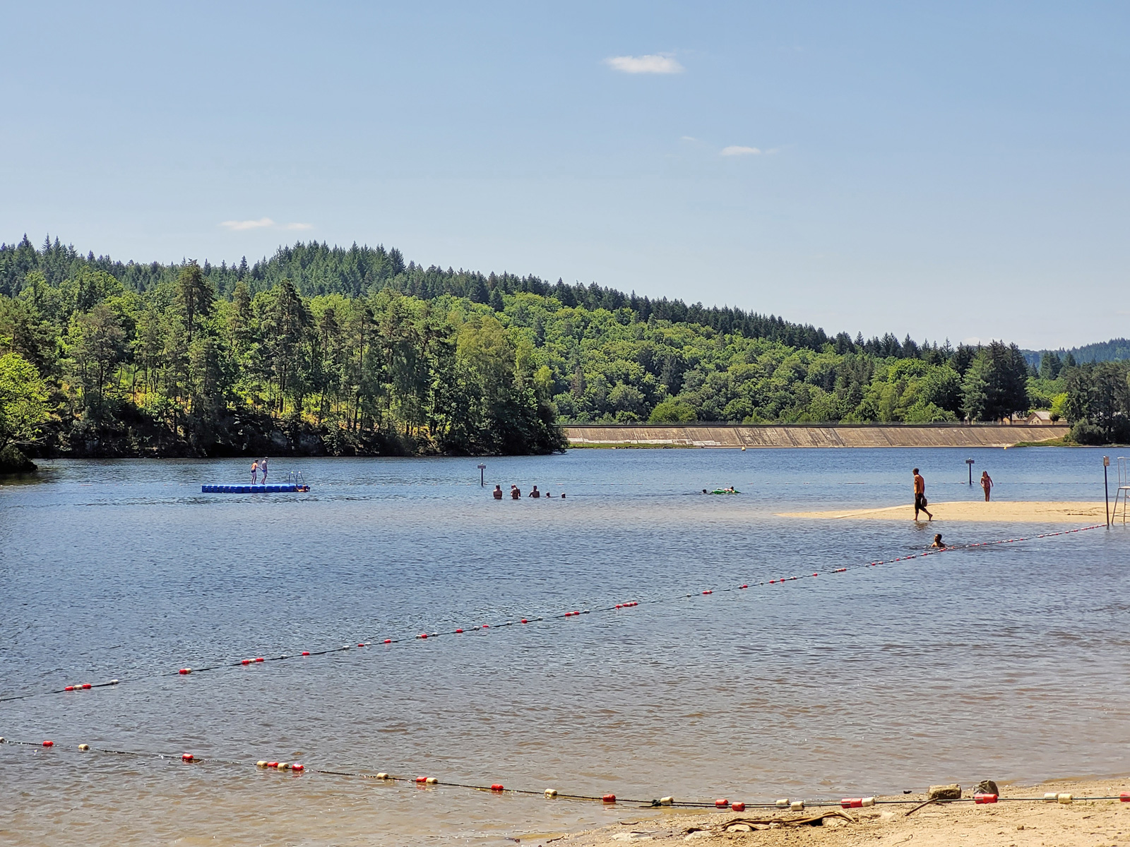 Lac des Bariousses - Sites Naturels / Parcs Naturels à Treignac - Guide ...