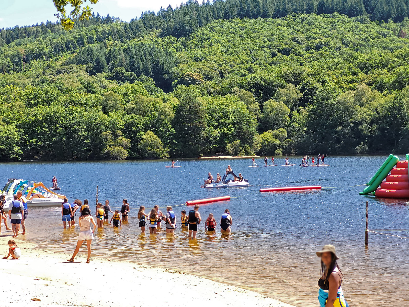 Lac des Bariousses - Sites Naturels / Parcs Naturels à Treignac - Guide ...